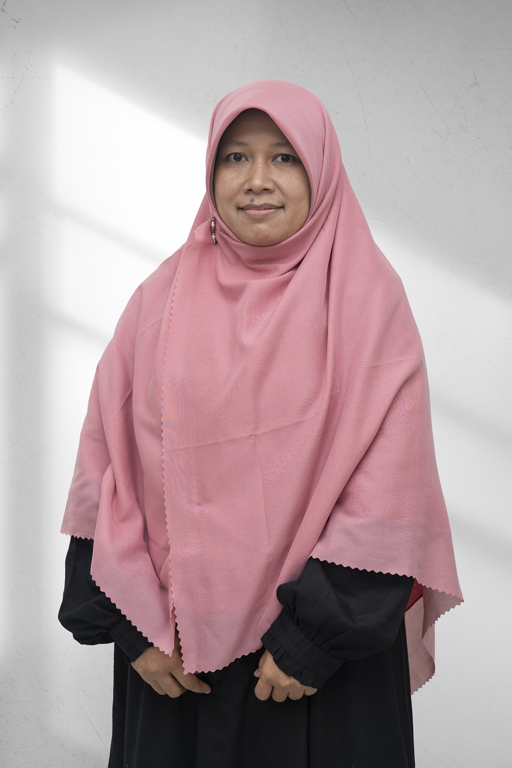 Yuli Rohyami, M.Sc. - Diploma Analisis Kimia