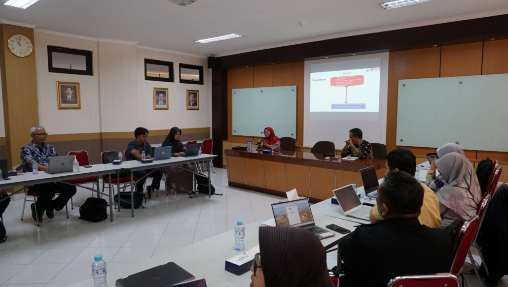 DSC055081 - Diploma Analisis Kimia